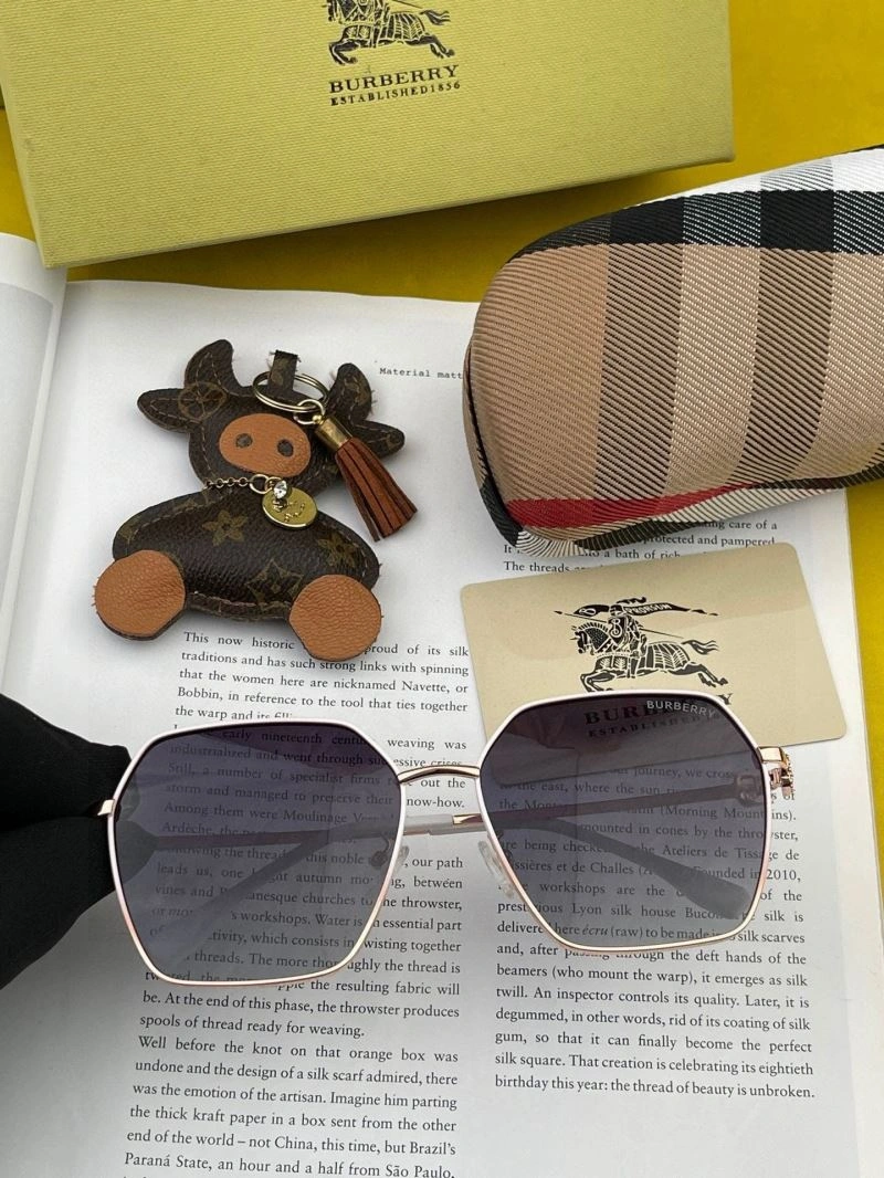 High fidelity Burberry Sunglasses