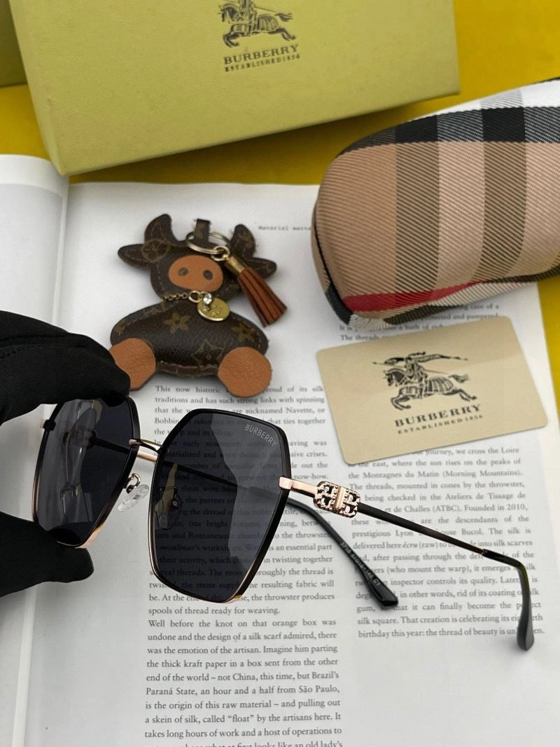 High fidelity Burberry Sunglasses