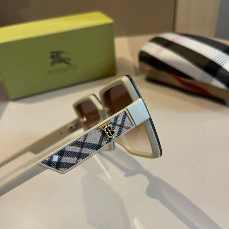 Top mirror Burberry Sunglasses