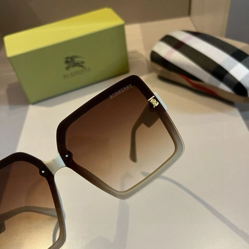 Top mirror Burberry Sunglasses