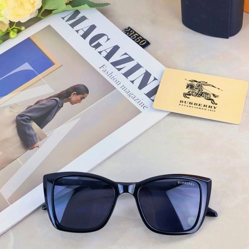 Accurate model Burberry Sunglasses