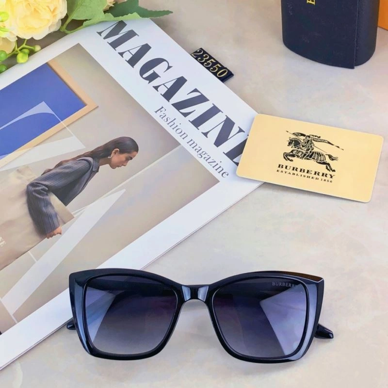 Accurate model Burberry Sunglasses