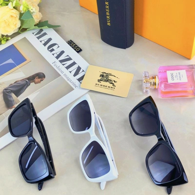 Accurate model Burberry Sunglasses