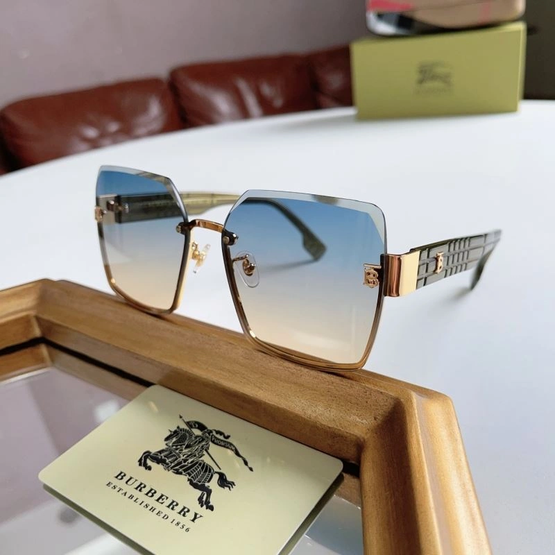 Precise copy Burberry Sunglasses