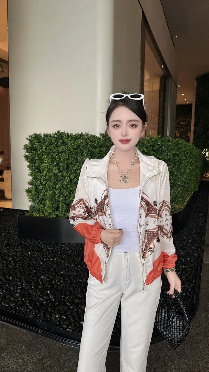 Economical Burberry Sunscreen Jacket