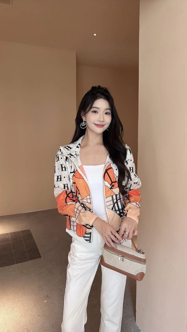 Burberry Sunscreen Jacket