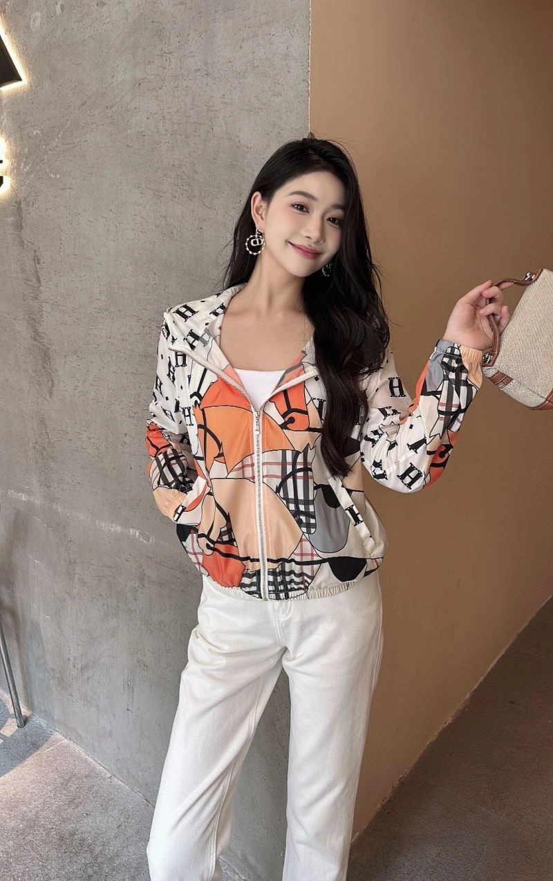 Indistinguishable Burberry Sunscreen Jacket