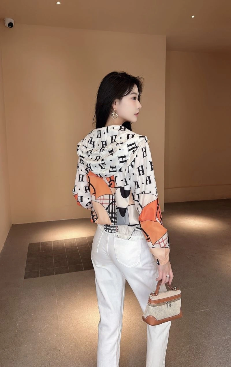 Indistinguishable Burberry Sunscreen Jacket