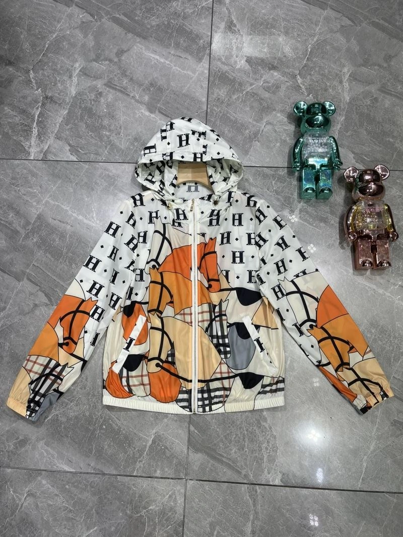 Indistinguishable Burberry Sunscreen Jacket
