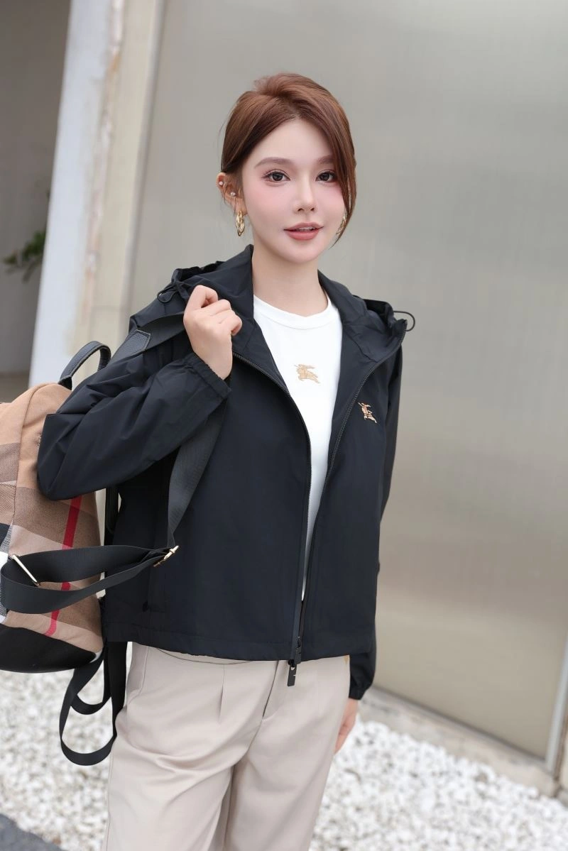 Indistinguishable Burberry Sunscreen Jacket