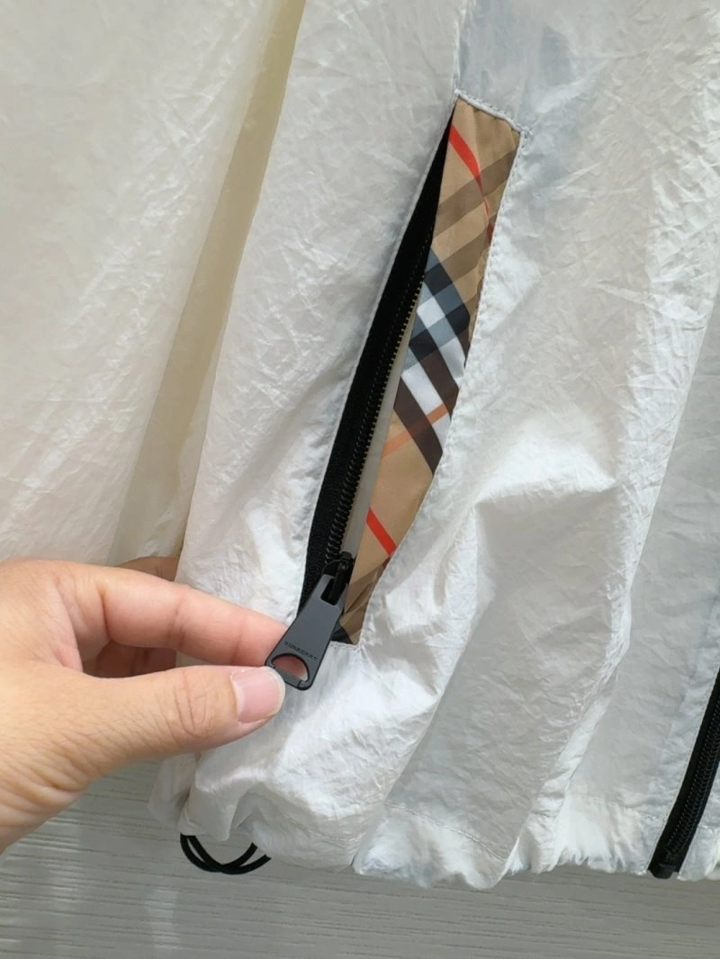 Legit Burberry Sunscreen Jacket