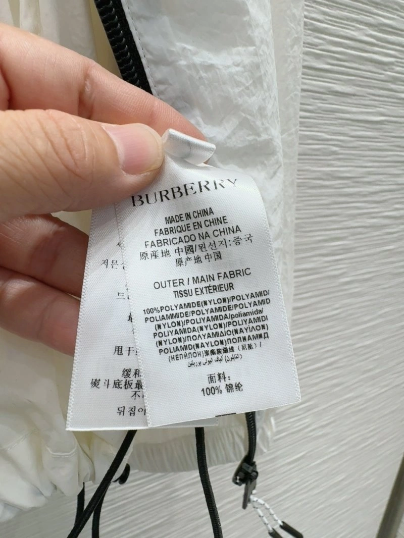 Legit Burberry Sunscreen Jacket