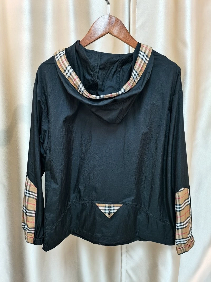 Inexpensive Burberry Sunscreen Jacket