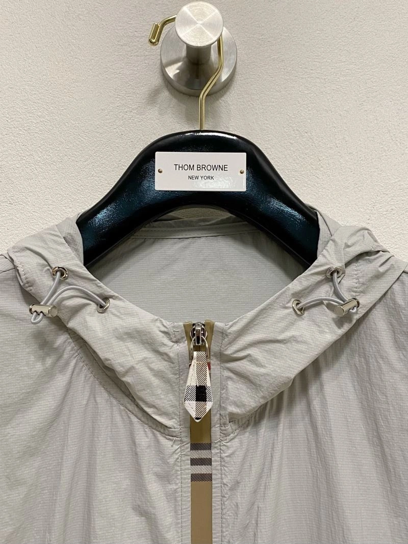 Indistinguishable Burberry Sunscreen Jacket