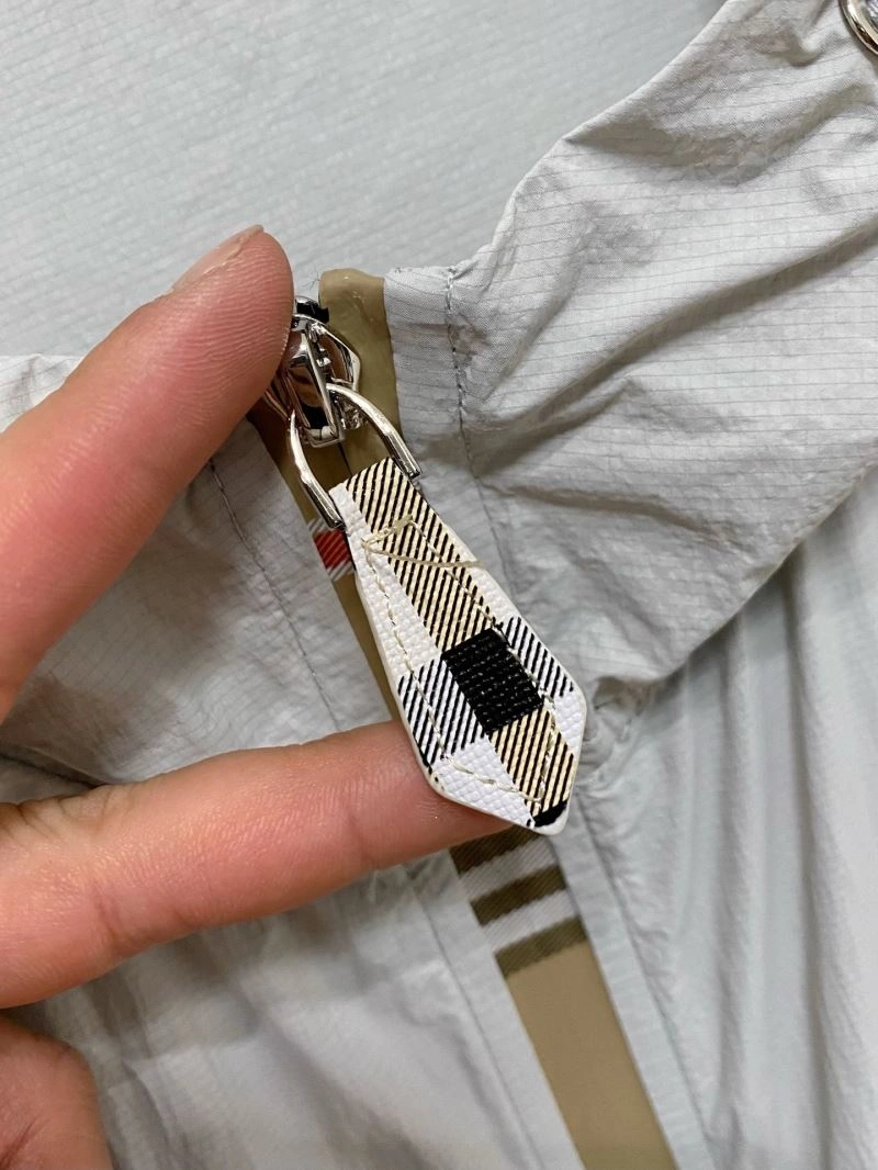 Indistinguishable Burberry Sunscreen Jacket