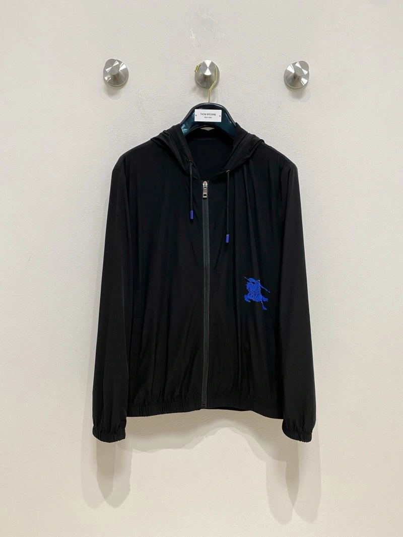 Accurate model Burberry Sunscreen Jacket