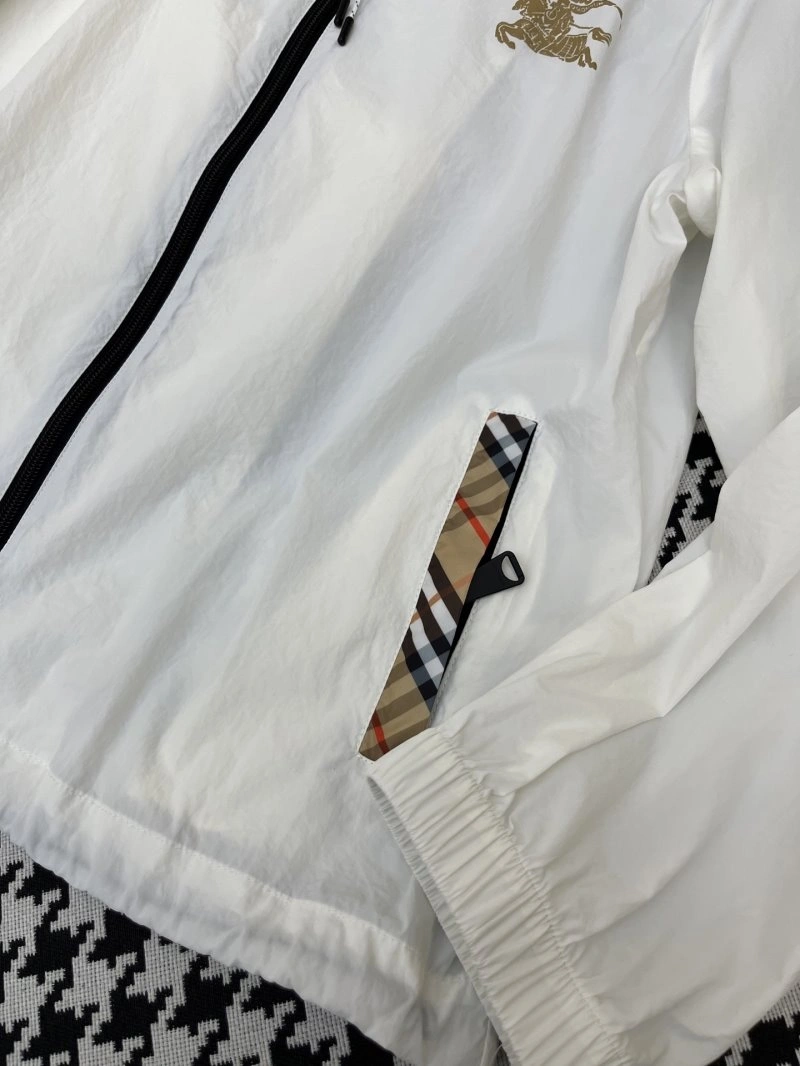 Value-priced Burberry Sunscreen Jacket
