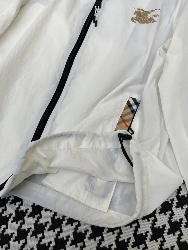 Value-priced Burberry Sunscreen Jacket