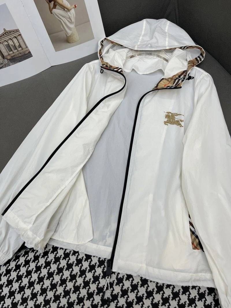 Value-priced Burberry Sunscreen Jacket