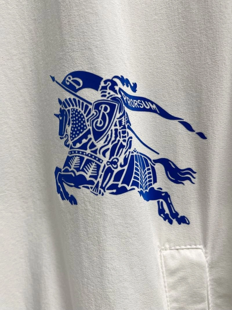 Top match Burberry Sunscreen Jacket