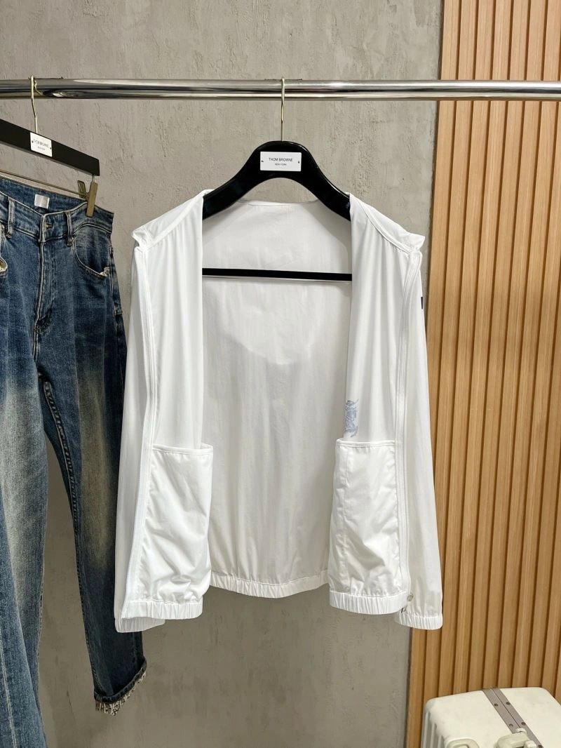 Top match Burberry Sunscreen Jacket