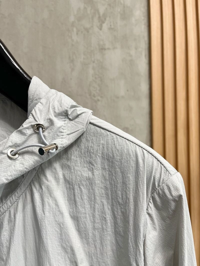 Budget-friendly Burberry Sunscreen Jacket
