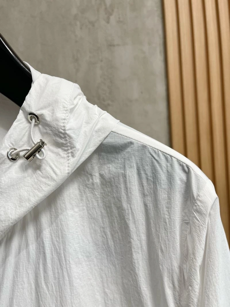 Precise copy Burberry Sunscreen Jacket