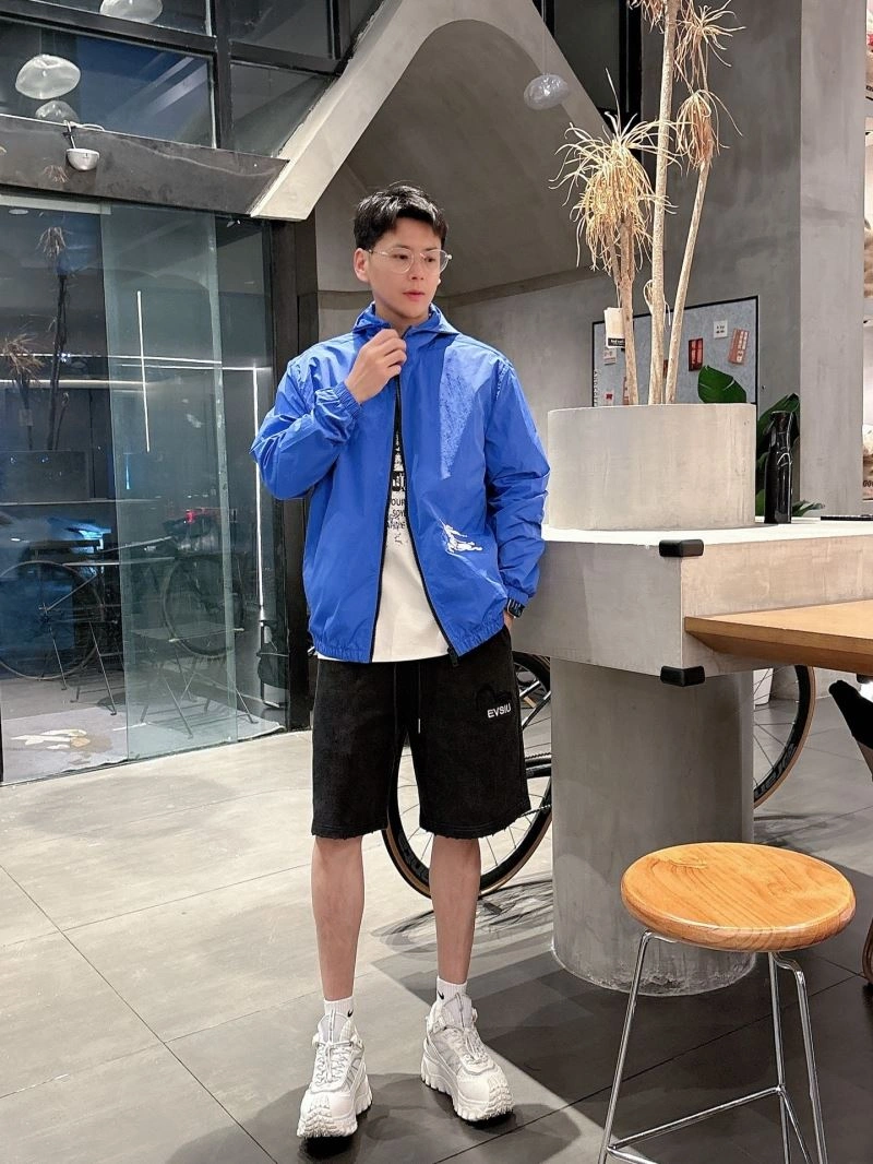 Precise copy Burberry Sunscreen Jacket