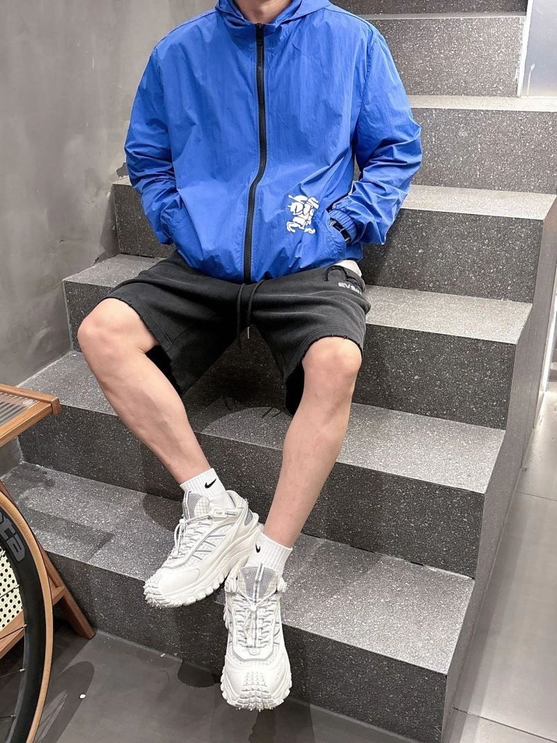 Precise copy Burberry Sunscreen Jacket