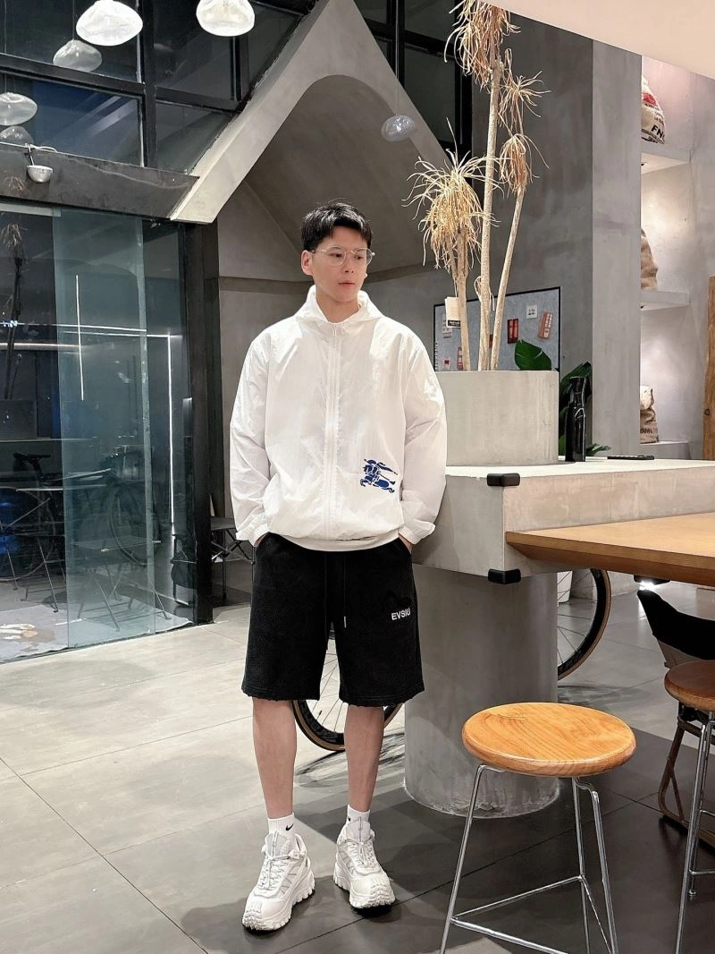 Perfect replica Burberry Sunscreen Jacket