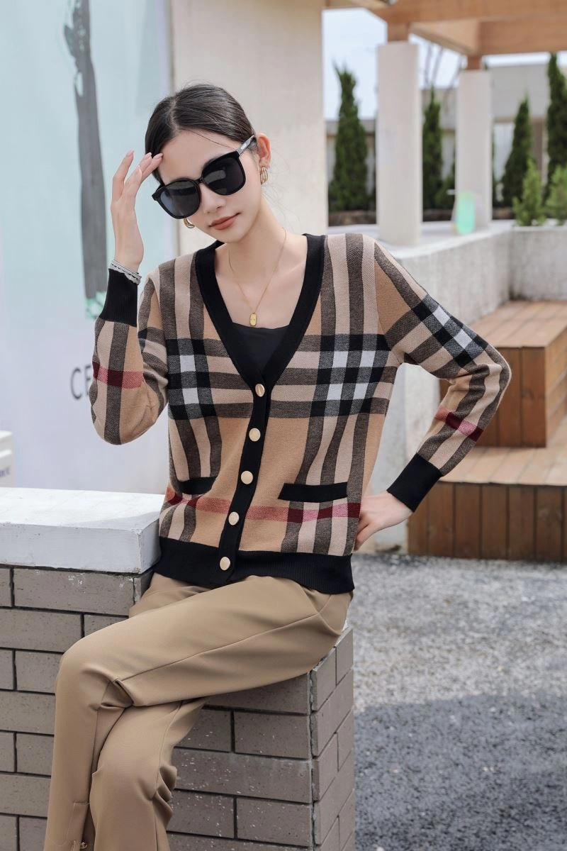 Authentic Burberry Sweaters