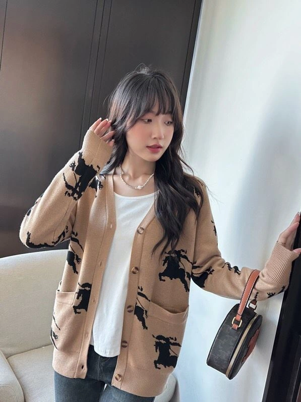 Top mirror Burberry Sweaters