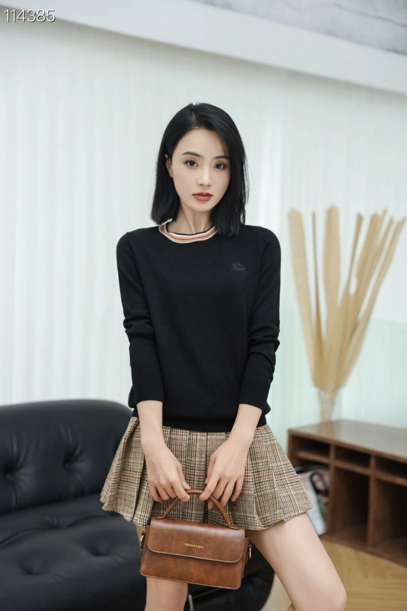 Burberry Sweaters