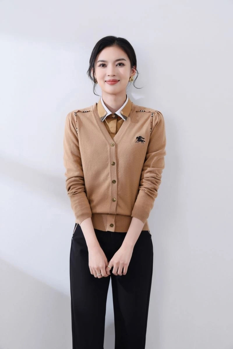 Factory-made Burberry Sweaters