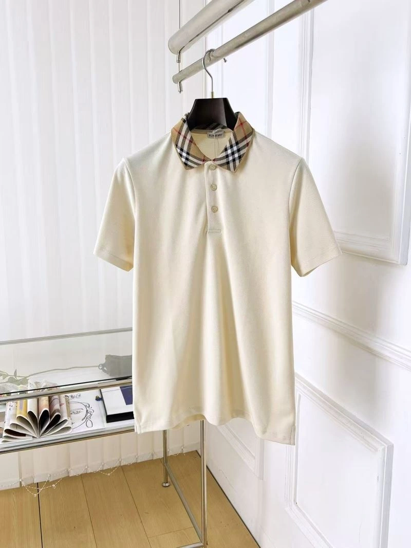 Accurate model Burberry T-Shirts