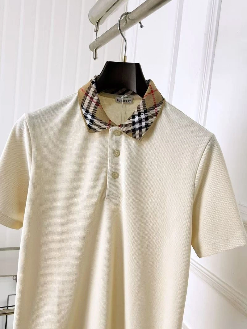 Accurate model Burberry T-Shirts