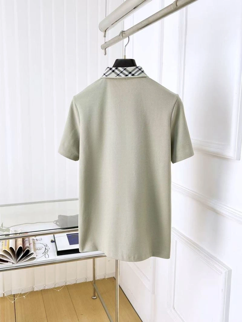 Accurate model Burberry T-Shirts