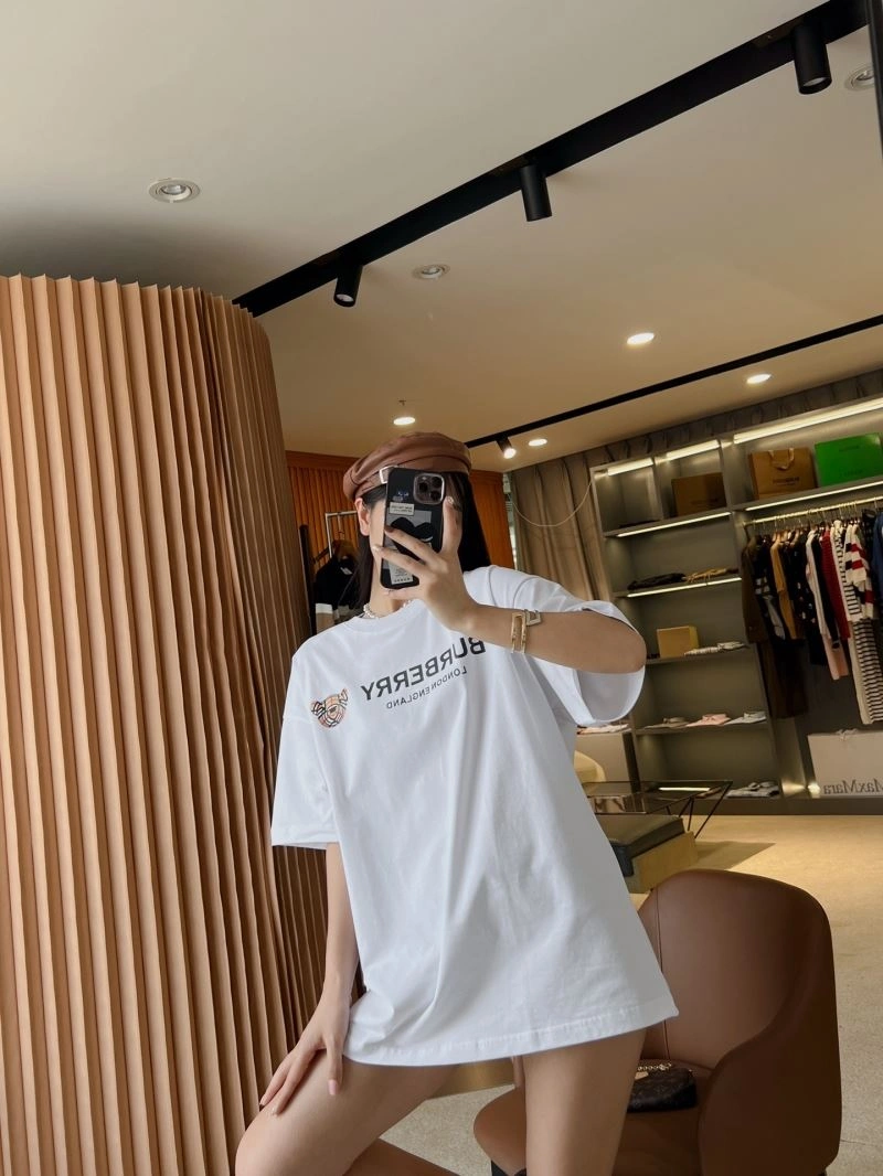 Indistinguishable Burberry T-Shirts