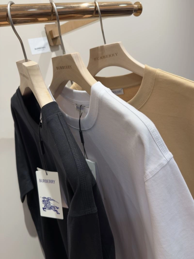 High fidelity Burberry T-Shirts