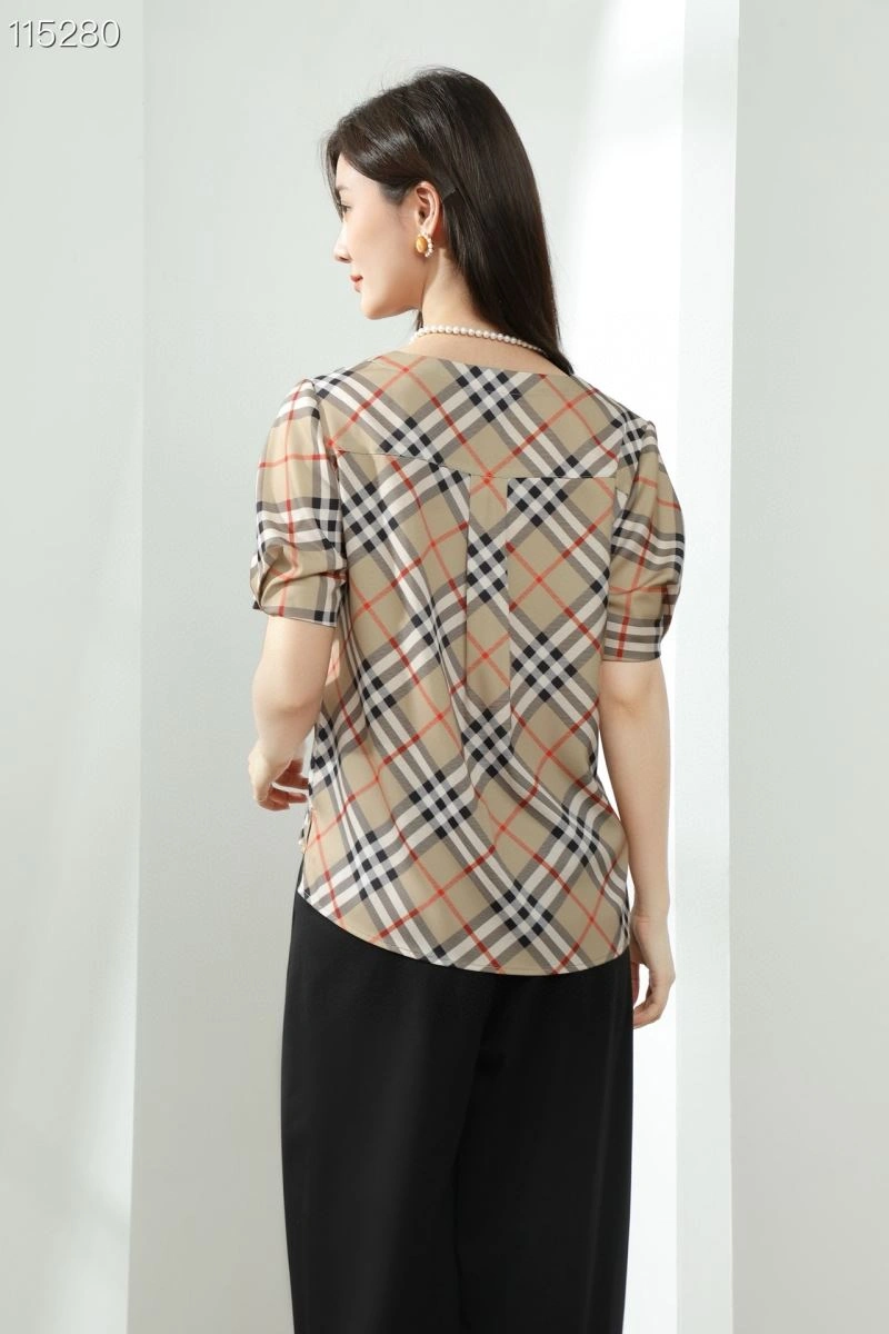 Low-cost Burberry T-Shirts