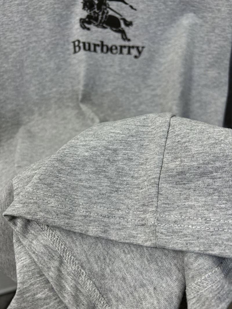 Indistinguishable Burberry T-Shirts