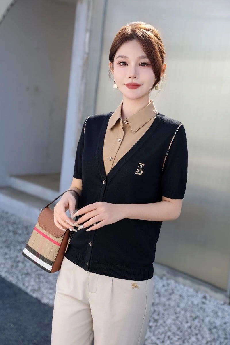Accurate model Burberry T-Shirts