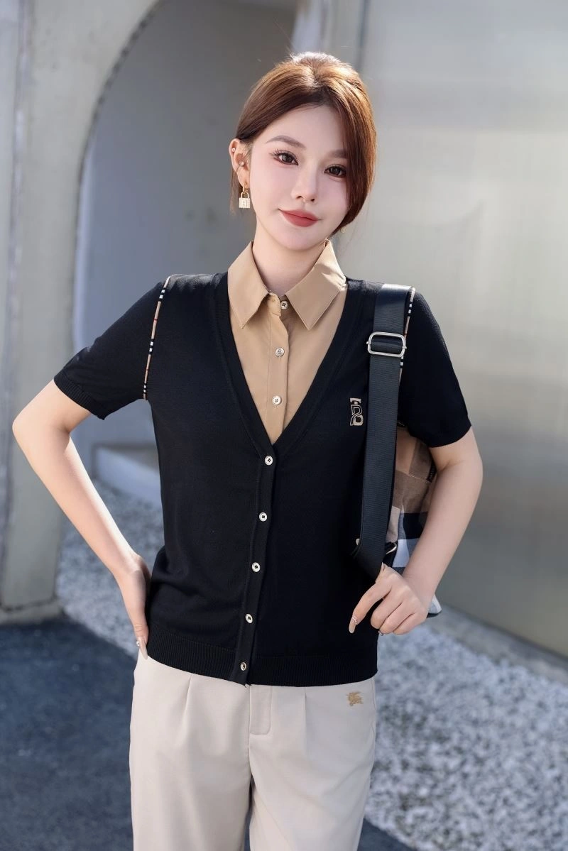 Accurate model Burberry T-Shirts