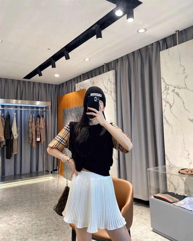 Low-cost Burberry T-Shirts