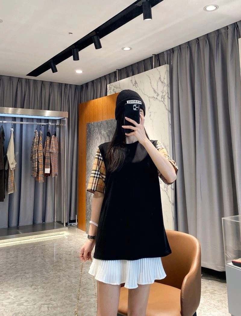 Low-cost Burberry T-Shirts