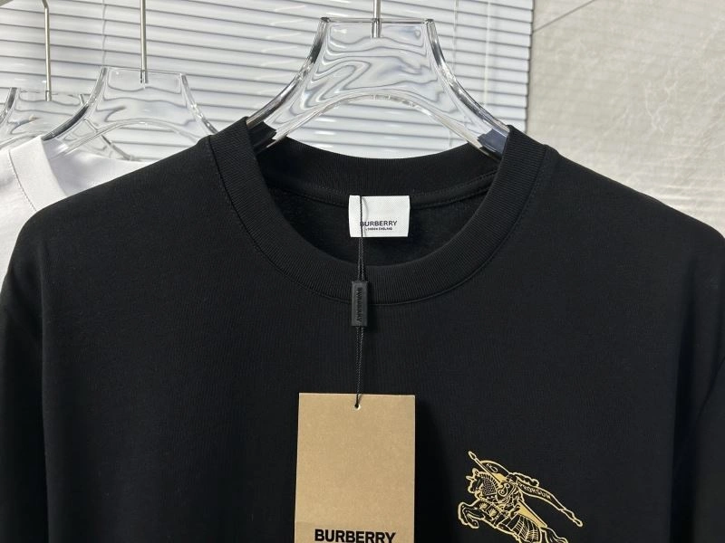 Low-cost Burberry T-Shirts