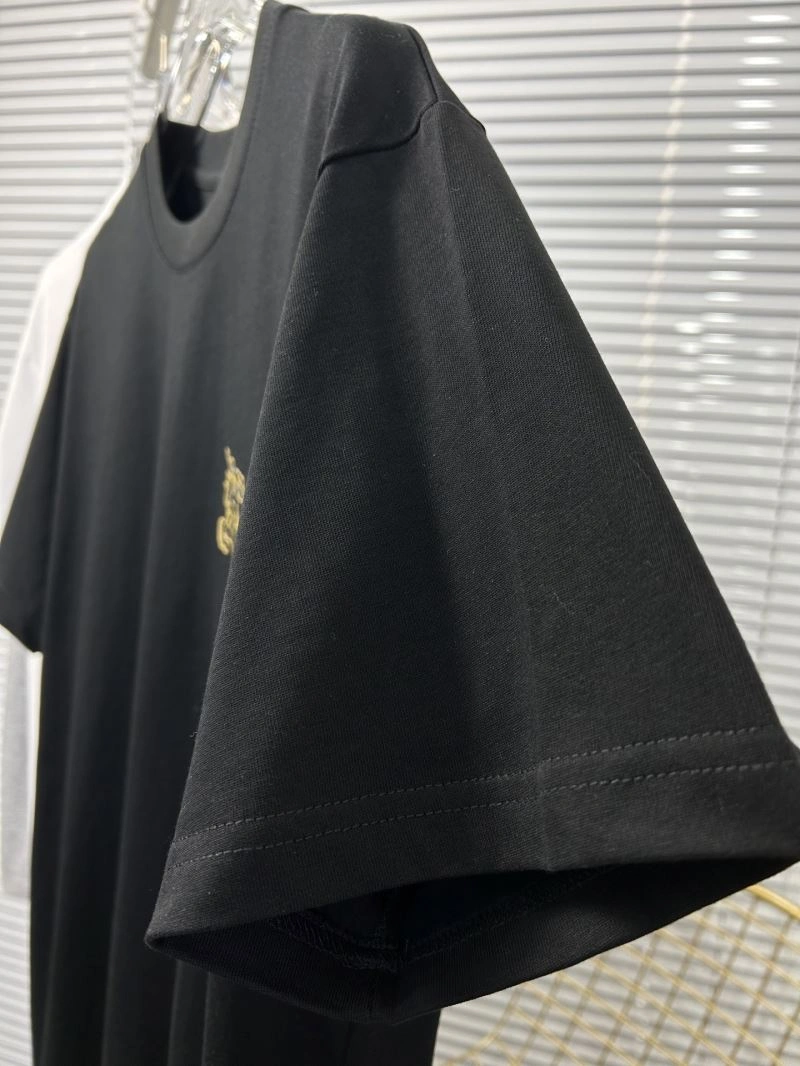 Low-cost Burberry T-Shirts