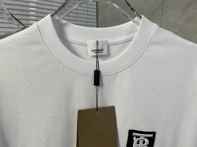 Factory-made Burberry T-Shirts