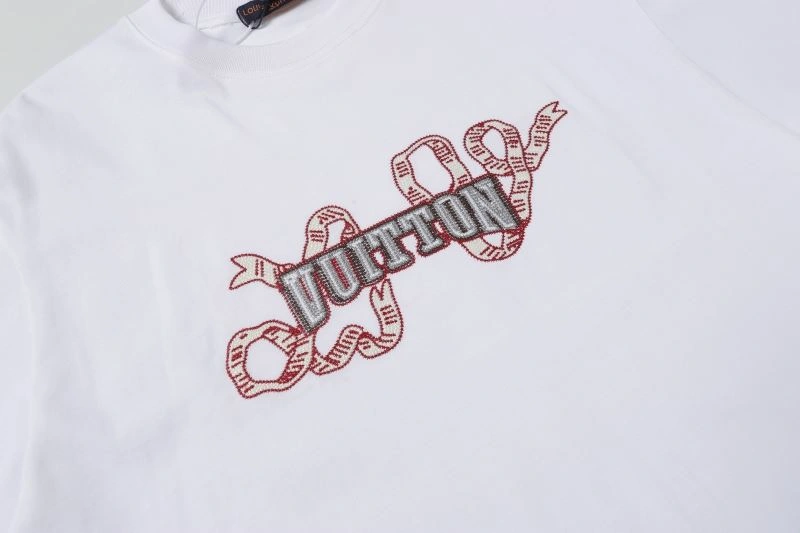 Accurate model Burberry T-Shirts
