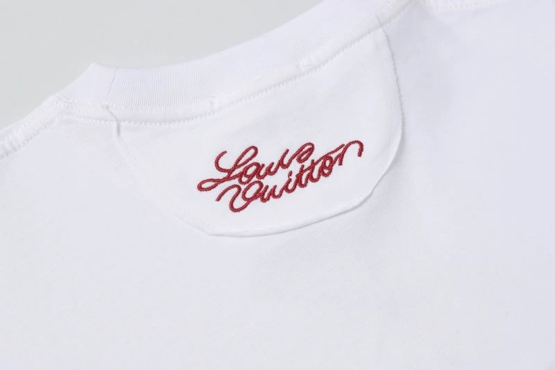 Accurate model Burberry T-Shirts